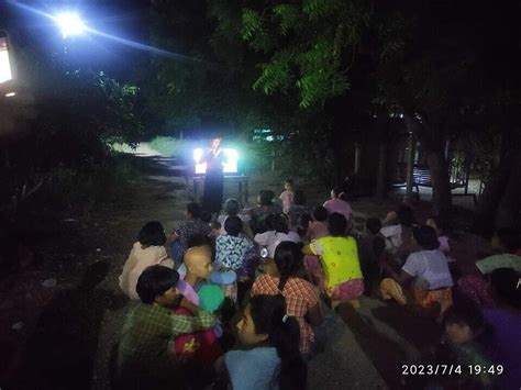 ယင်းမာပင်တွင် စစ်အာဏာရှင် ဆန့်ကျင်ရေး လူထုဟောပြောပွဲနှင့် ဒါရိုက်တာ