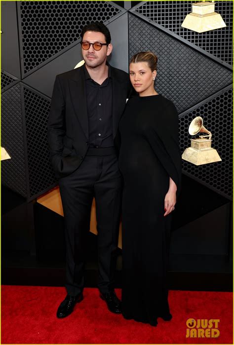 Pregnant Sofia Richie Grainge Rocks Sleek Black Look With Husband Elliot At Grammys 2024 Photo