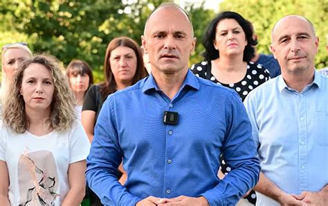 Филипче Приказни за мали деца е тоа дека нема пари во буџетот за повисоки плати