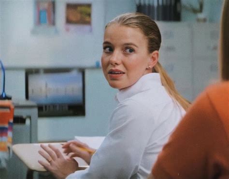 Pin Van Lulu Op Q Canon Sapphic Couples