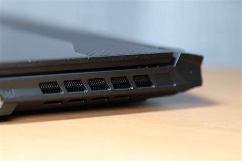 採頂級 K OLED螢幕逐台通過Pantone認證技嘉AERO OLED XD 創作者筆電評測 JazzNews