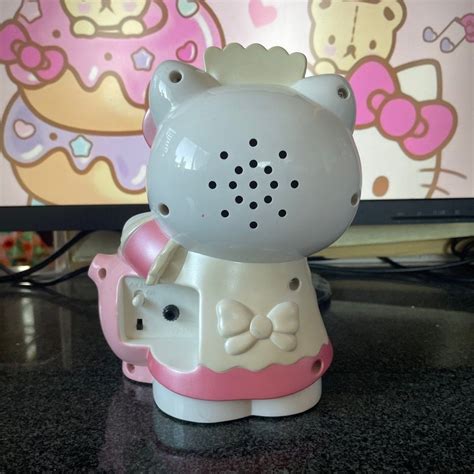Hello Kitty Clock Pink Hobbies And Toys Memorabilia And Collectibles