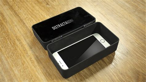 気が散らないよう、自分で一定時間スマホを「封印」するグッズ distractagone ディストラクタゴーン kickstarter