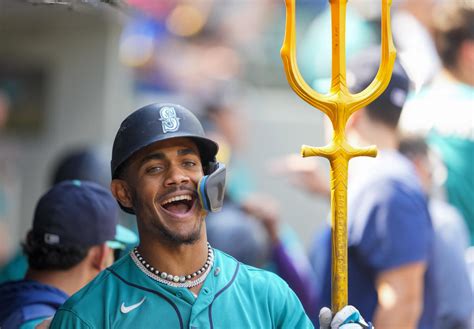 Julio Rodríguez Passes Alex Rodriguez Ken Griffey Jr For Fastest Mariners Player To 50 Hrs