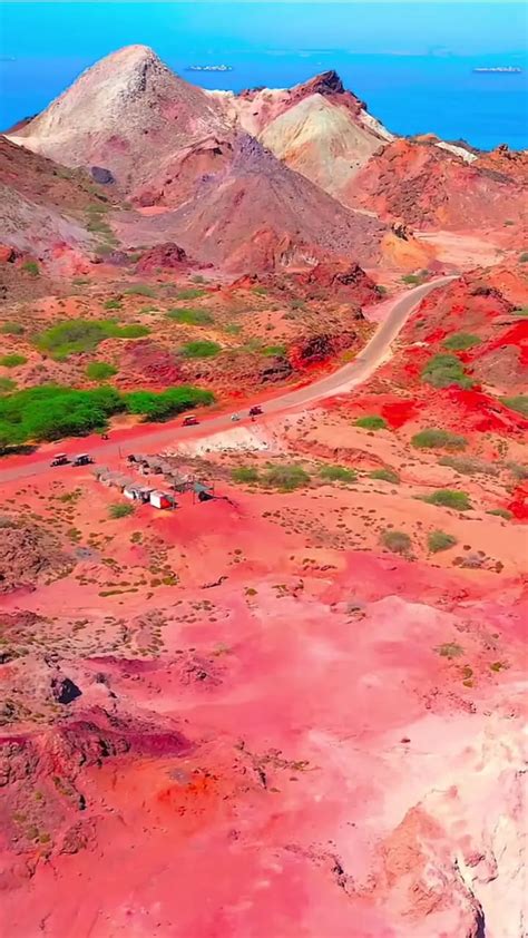 فیلم دره رنگین‌کمان هرمز جادوی رنگ‌ها در دل طبیعت ایران