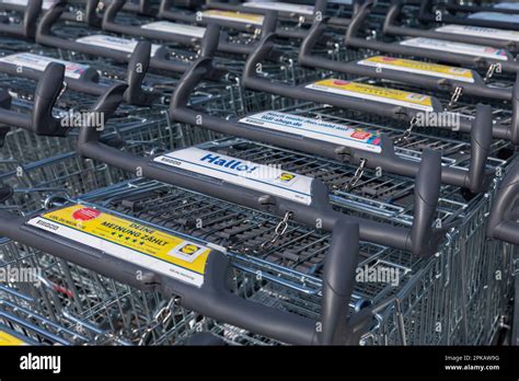 Lidl Supermarket Shopping Cart Trolley Hi Res Stock Photography And Images Alamy