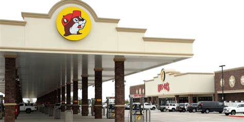Worlds Biggest Buc Ees To Open This Month