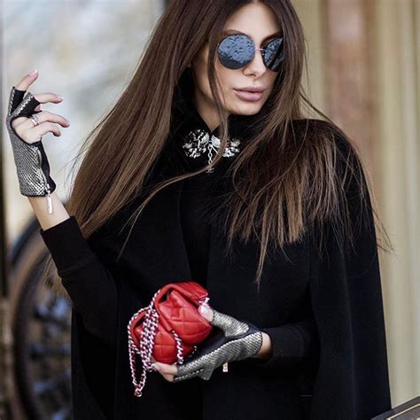 Pin Di Rose Marine Su Yesterday I Wore Black Today Im Wearing Black