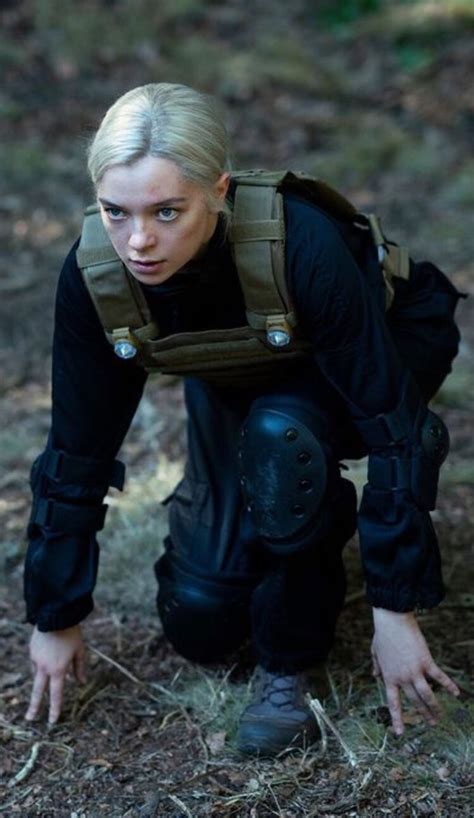 Hanna Esme Creed Miles Fotos Lindas Series