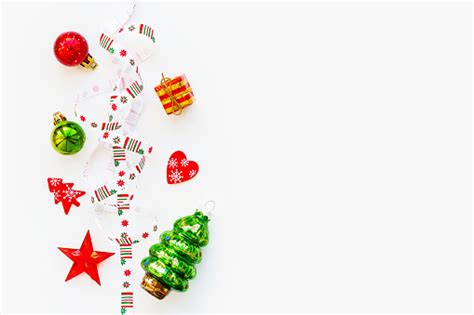 크리스마스 패턴북유럽 기하학적 눈송이 리본 새 해 장식밝은 다채로운 공 전나무 나무 스타 텍스트에 대 한 장소입니다 평면 위치 최고 볼 수 있습니다 공 스포츠 장비에 대한