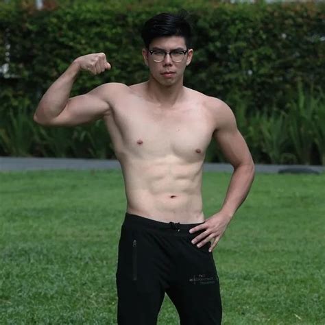 Benjamin • Personal Trainer • Calisthenics Coach • Climbing Tanyongwei • Threads Say More
