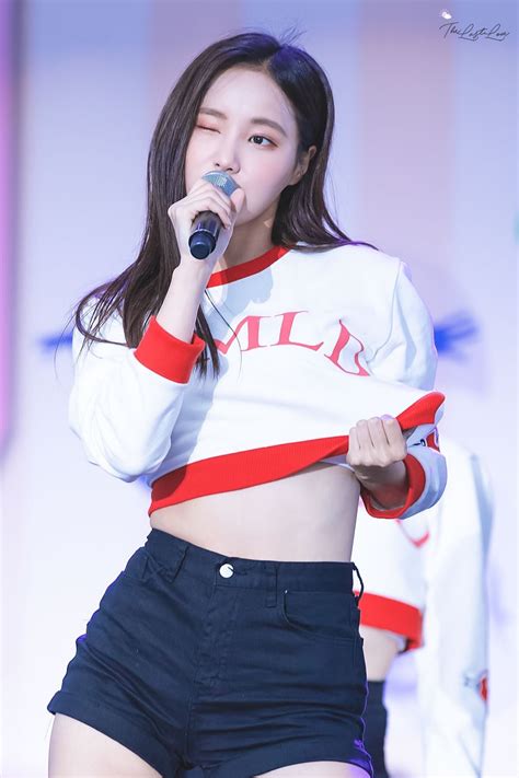 Yeonwoo Momoland Photo Fanpop