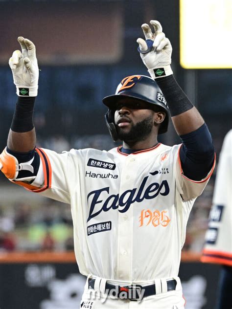 골칫덩이→복덩이 13g 연속 안타 어느새 3할 눈앞 내 성적보다 팀 승리 우선은 변함 없어 Md부산