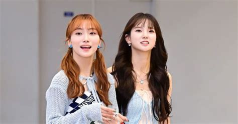 사진 케플러 서영은 최유진 팬들에게 눈인사 보내며 조선비즈