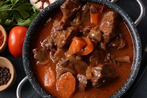 La Cuisine Bourguignonne Un Trésor Gastronomique Français Popotes And Cocottes
