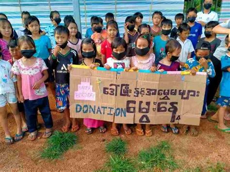 ဒီးမော့ဆိုမြို့နယ်ရှိ စစ်ဘေးရှောင် စာသင်ကျောင်းမှ ဆရာ ဆရာမများကို ငွေက