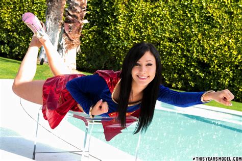 Catie Minx Poses Wearing A Sexy Supergirl Costume On Halloween 10 Photos