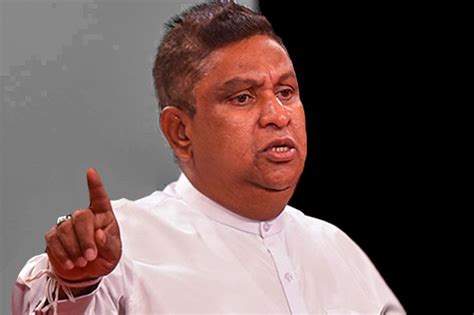 ශ්‍රීලනිපයෙන් ජනාධිපතිවරණෙට කවුරු දැම්මත් පචවෙලා පරදින්නේ චාමර සම්පත් ~ Gossip Lanka Hot News