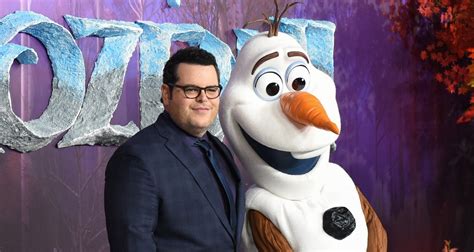 Josh Gad Explains Why He Regrets Using His Real Voice For Olaf In