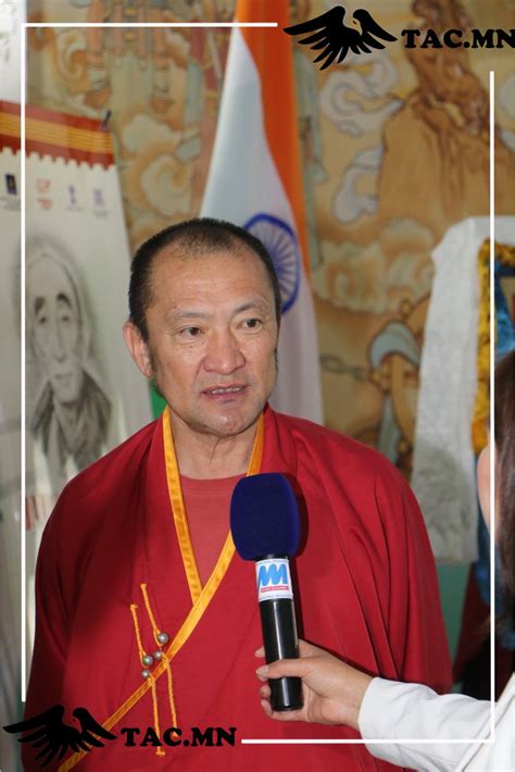 Солонгос бүсгүйгээр цайгаа чануулж яваа бурханч лам Г Пүрэвбат ТАС МН