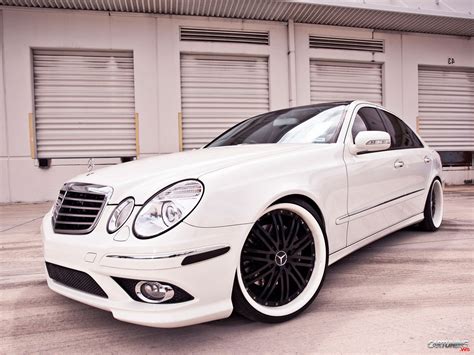 Stanced Mercedes Benz E 550 W211 Front