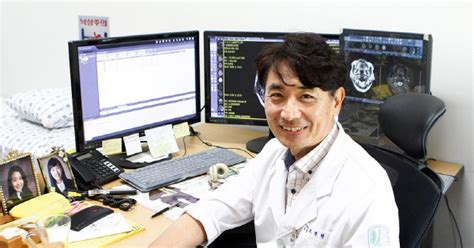 좋은의사 조경원 근로복지공단 창원병원 신경과장 환자 말 최대한 들어주는게 최선의 치료