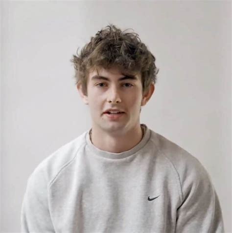 Ian Rapper Age Contact For Collab Audience Analysis Famezip