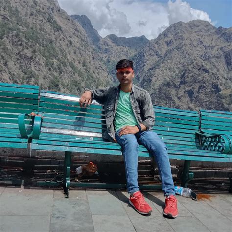 ShivÂnand Vishwakarma Shivanandofficial • Instagram Photos And Videos