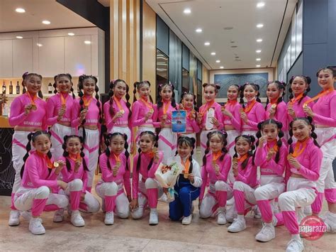 ЭЕРЭГ Хан Уул дүүргийн 60 дугаар сургуулийн “Уранхэлхээ” хамтлаг ОУ ын тэмцээнээс АЛТАН медаль