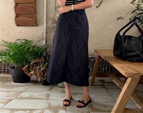 리리앤코 로브젠트 생지 데님 뒷밴딩 롱 스커트 자체제작 여름 신상 여름옷 밴딩스커트 여름롱스커트 코튼스커트 면스커트 생지스커트 데님스커트 뒷트임 트임스커트 데일리룩 페미닌