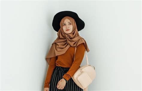 Ini Tips Temukan Warna Hijab Yang Tepat Sesuai Dengan Warna Kulit BukaReview