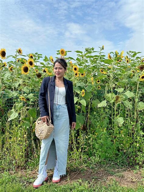 វ៉េត ស្រីណុច ផ្កាឈូករ័ត្ន😘 Facebook