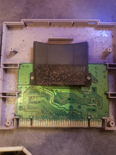 First Time Seeing A Roach Infested Snes Cartridge Thanks Goodwill