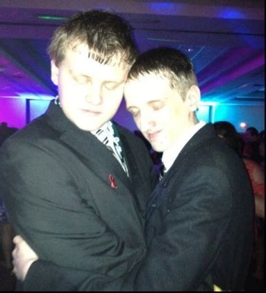 Same Sex Prom Couples Gay Teens Take There Love To Prom Gay Teen