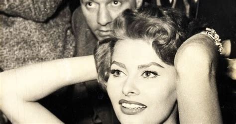 Miralabocas Sophia Loren Sex Symbol