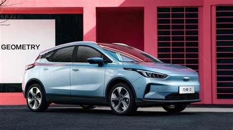 Geely Arrive En Europe Cette Fois Ci Avec Sa Propre Marque Geely