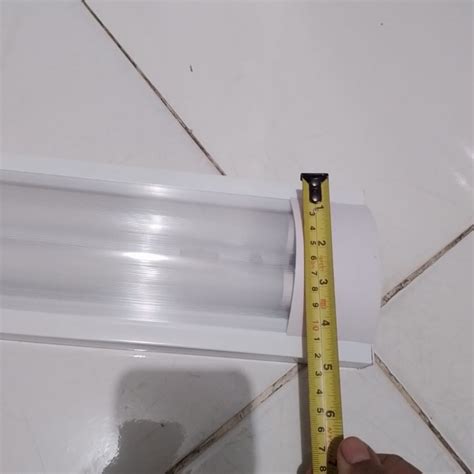 READY Kap Lampu Rm 2X18 Outbow Tempel Komplit Lampu Tl T8 Led 2X9Watt 60 Cm Alat Listrik