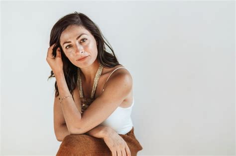 Why Are Younger Men Drawn To “cougar” Women Regain