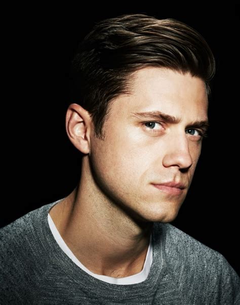 Picture Of Aaron Tveit