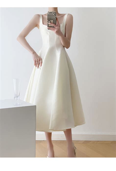 白色赫本风连衣裙女气质感外穿内搭打底收腰吊带裙法式礼服订婚裙 阿里巴巴