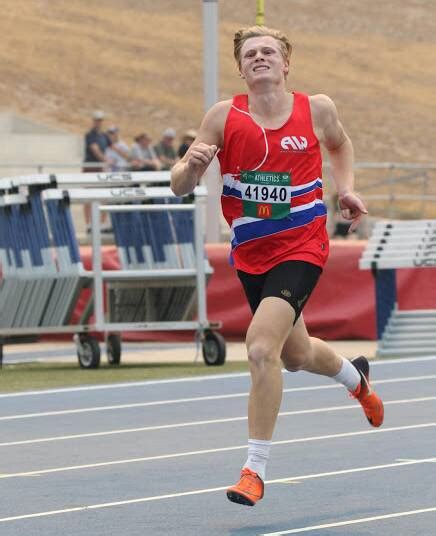 Honours For Athletics Wollongongs Thomas Noakes Illawarra Mercury Wollongong Nsw