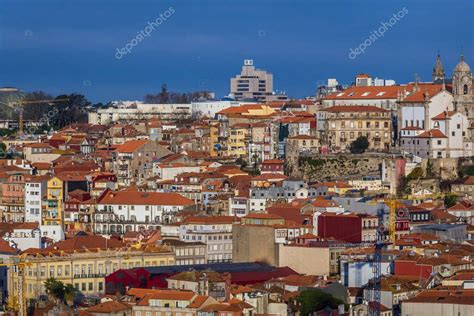 Oporto Portugal 10 De Diciembre De 2016 Paisaje Urbano De Oporto