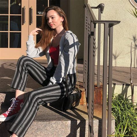 Celebridades Femeninas Oficial Ruby Jay Necesaria Una Nueva Galería De Esta Belleza De Mujer