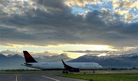 Bozeman Yellowstone International Airport Rolls Out Winter Flight