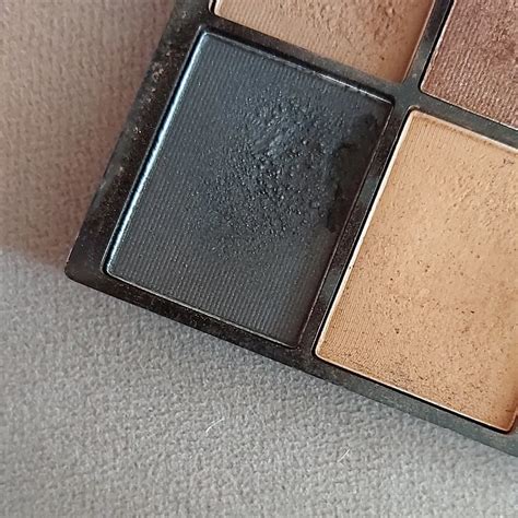 کمدا قیمت و خرید پلت سایه اورجینال روولوشن شماره رنگ Velvet Rose حجم