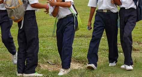 Naik Lemak Kalau Semua Cikgu Nak Suapkan Ibu Murid Ditegur Sebab