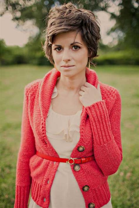 35 Charming Curly Pixie Hairstyles For Women