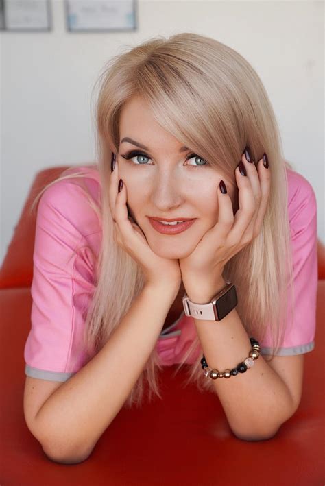 Думала с чего же начать ленту Пожалуй со знакомства 🌷 Кто я Меня зовут Тома и я мастер