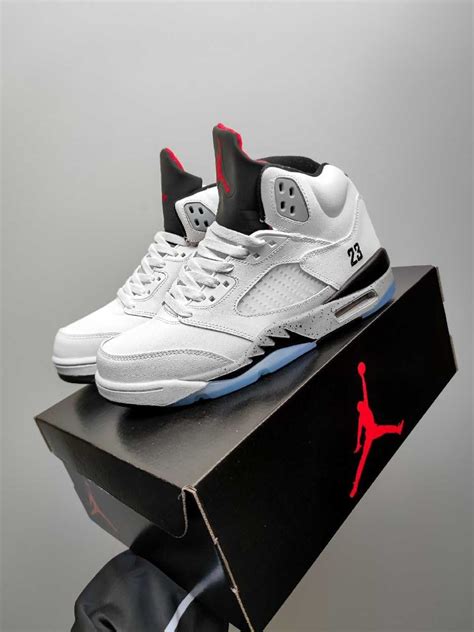 Зимние кроссовки Nike Air Jordan 5 White белые з мехом Nike Jordan: 2 ...