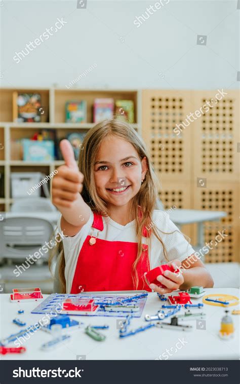 Babes Building Circuit Images Stock Photos D Objects Vectors Shutterstock